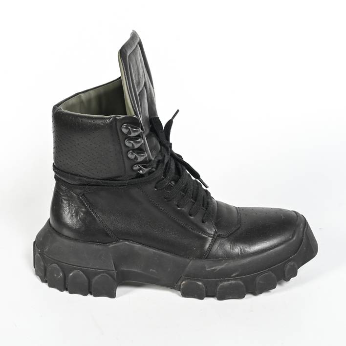 Одежда и обувь Rick Owens. Купить модели Rick Owens (Рик Оуэнс) в ...
