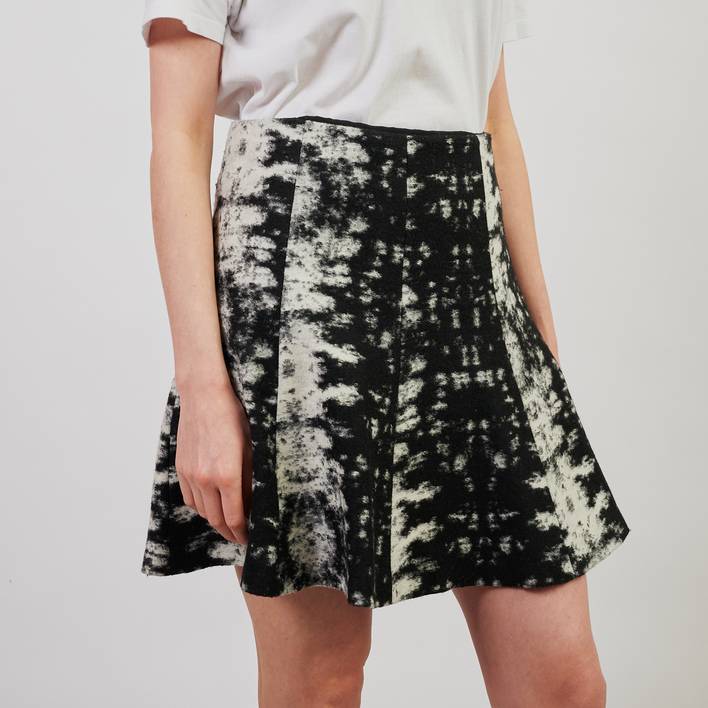 Юбки – ключевой элемент женского повседневного гардероба.